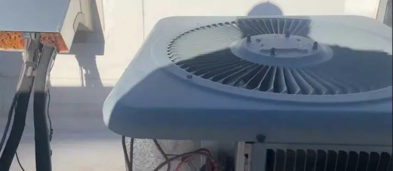 Thermostat Won't Turn Off AC [Quick Fixes] | Smart AC Solutions